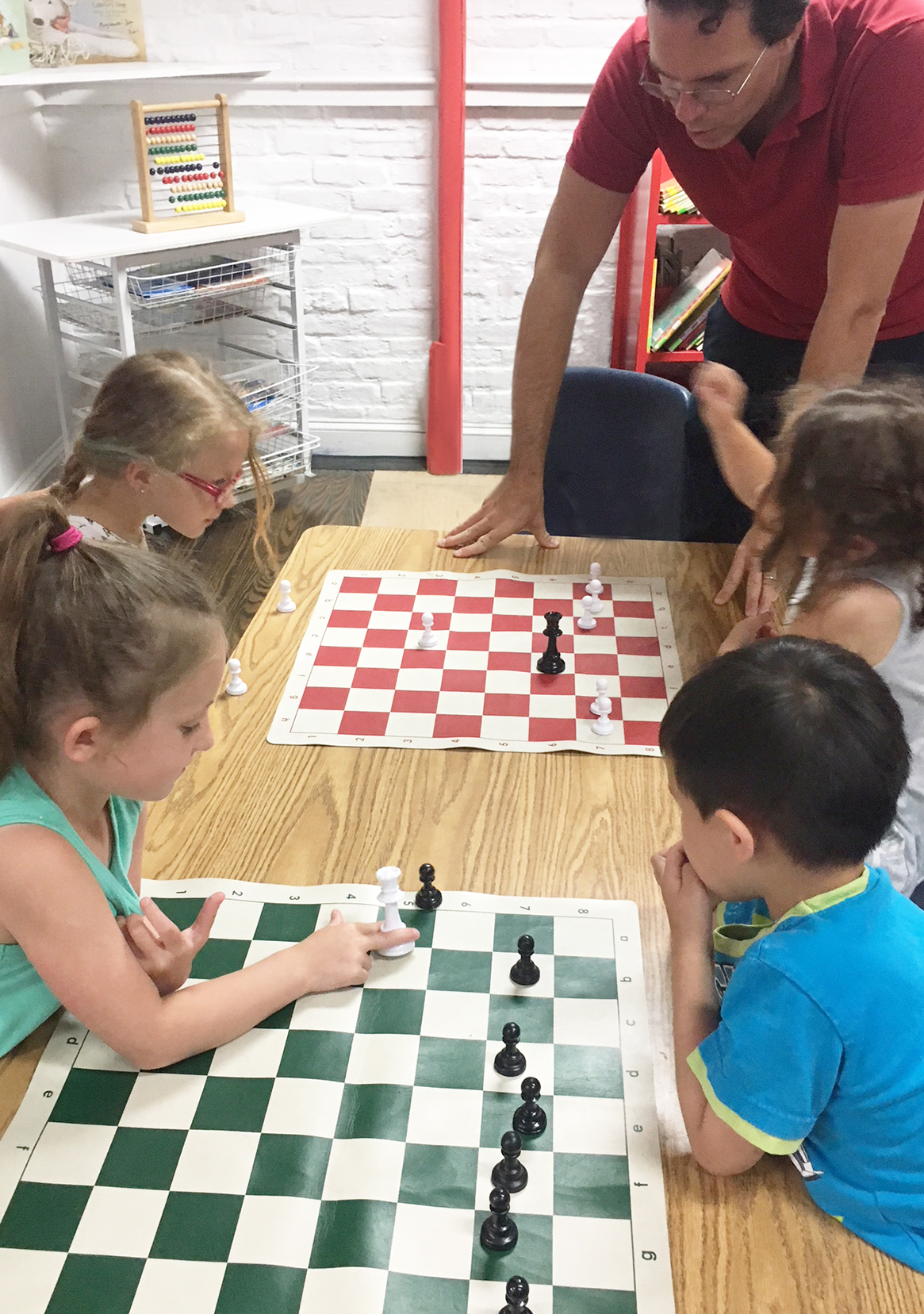 Champion coach teaches young explorers Chess - Trevose Day School
